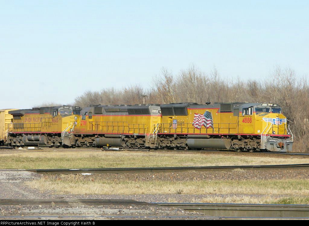 UP 4888 and 9645 with CEFX 2789